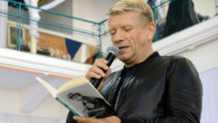 Herec Richard Stanke pútavo interpretuje rozprávky - Kultúra a hudba ...