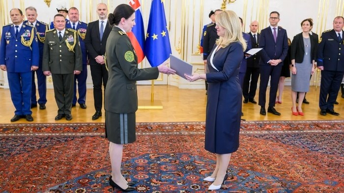 Slovakia’s first female general: Beáta Hanušniaková - Topical Issue - Rádio RSI English - STVR